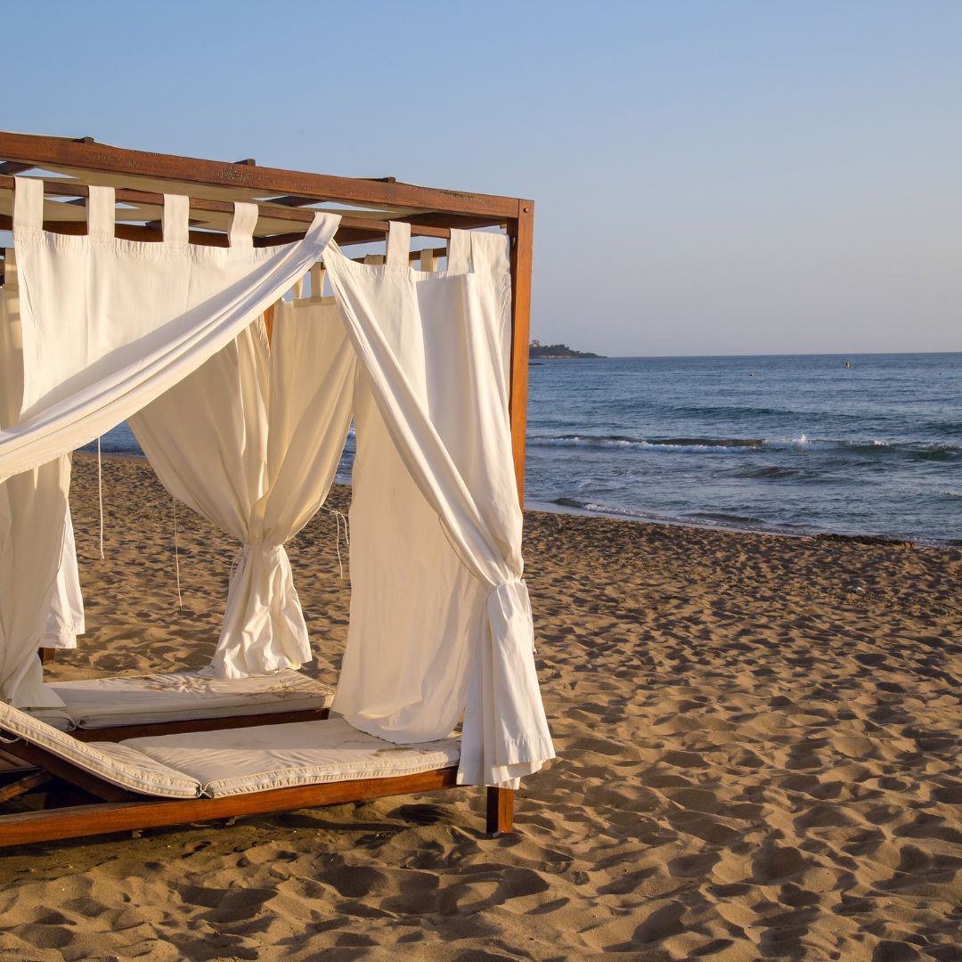 The Benefits of Building a Resort Gazebo - Safdar Adventures